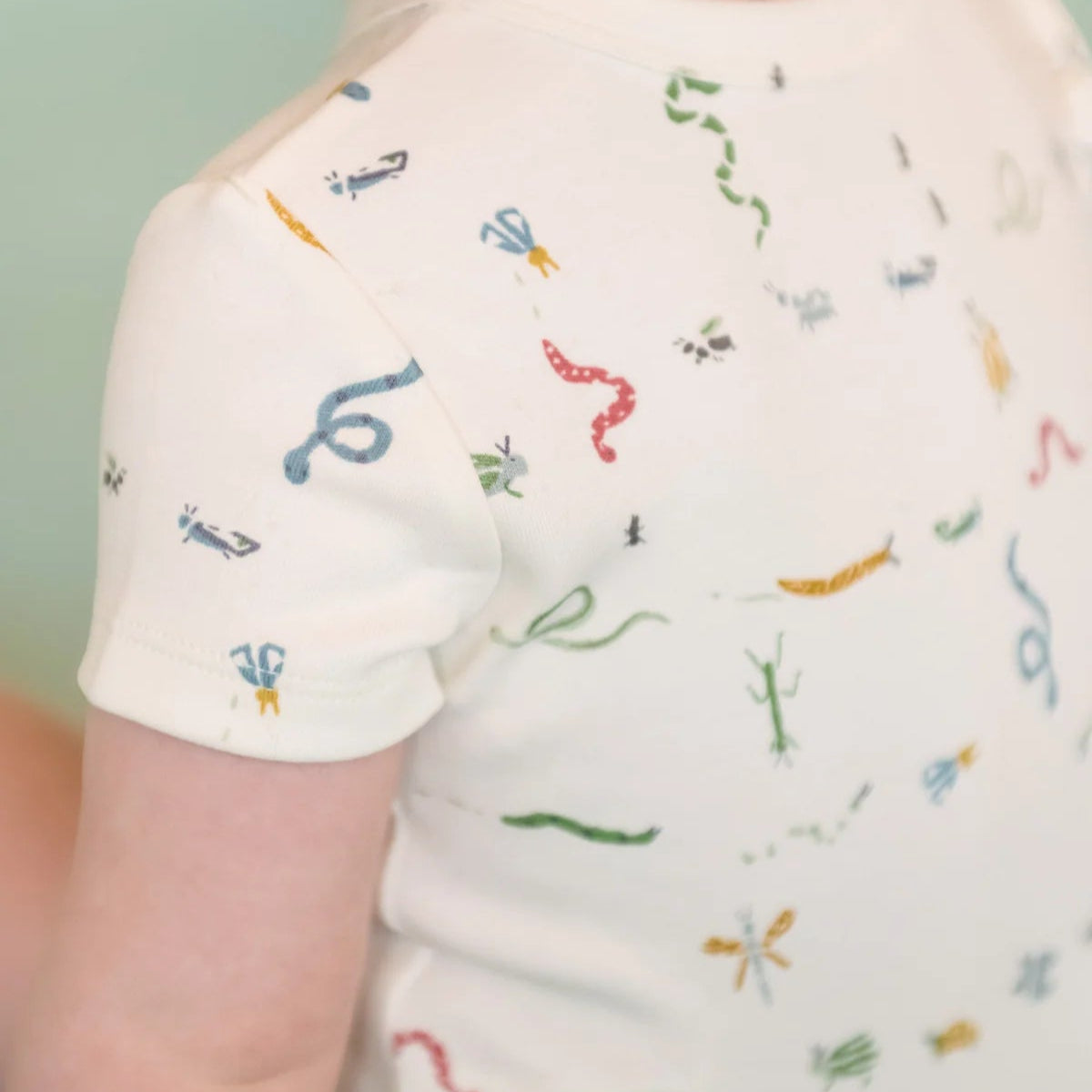 SHORT SLEEVE HENLEY ONE-PIECE - crawling critters – Three Littles